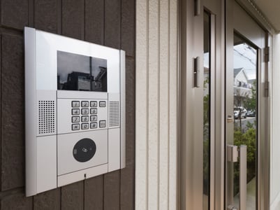 How Does a Unit Complex Intercom System Work?